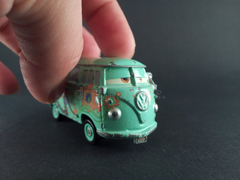 Toy Retro Van on Hand editorial photo. Image of hands - 94994611