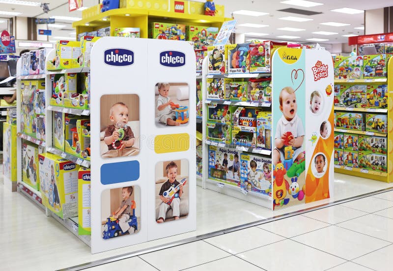 Toy Shop editorial photo. Image of entertainment, baby - 32675856
