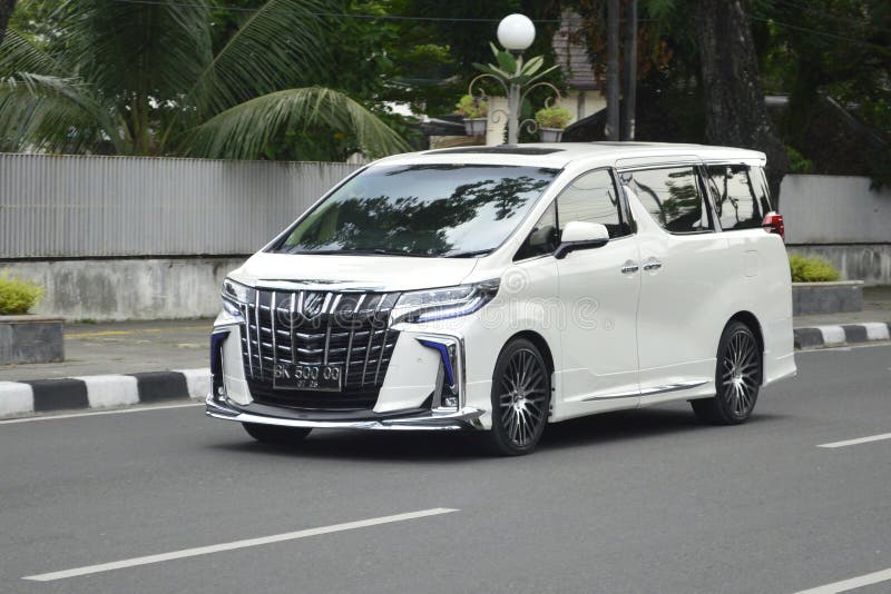 2016 Toyota Alphard editorial stock image. Image of 2022 - 257525309