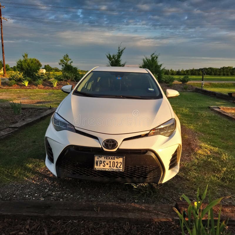 2018 Toyota Corolla SE editorial stock photo. Image of white - 151021113