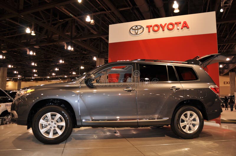 Toyota Highlander editorial image. Image of sedan, retro - 17162560