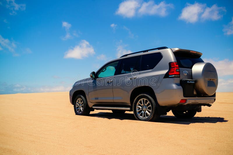 Toyota Land Cruiser Prado Standing in the Middle of the Desert ...