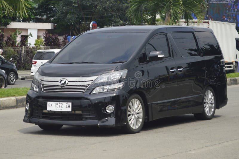Toyota Vellfire AH20 editorial stock image. Image of 2023 - 295407134