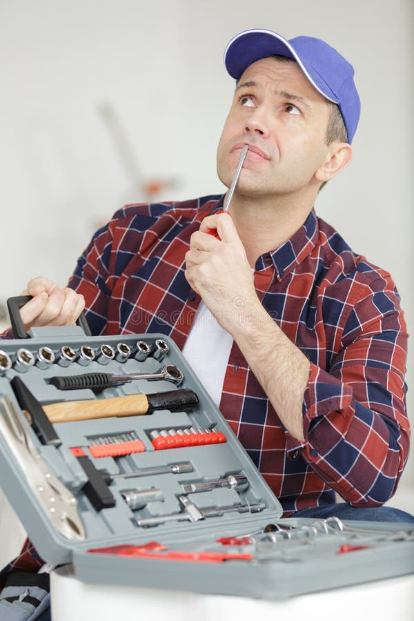 Trabajador Cuidadoso Con Herramientas Imagen de archivo - Imagen de ...