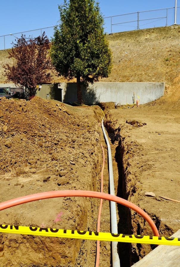 Trabajo del foso imagen de archivo. Imagen de trabajadores - 33972277