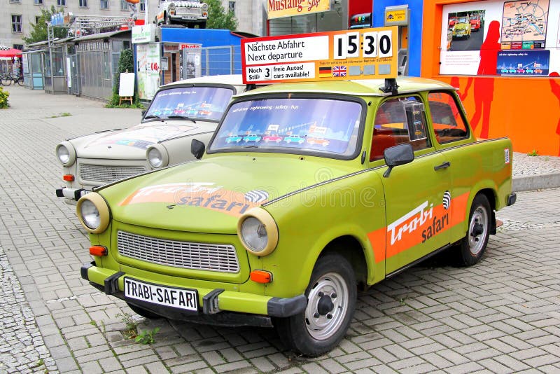 Trabant 601 redactionele fotografie. Image of safari - 39599392