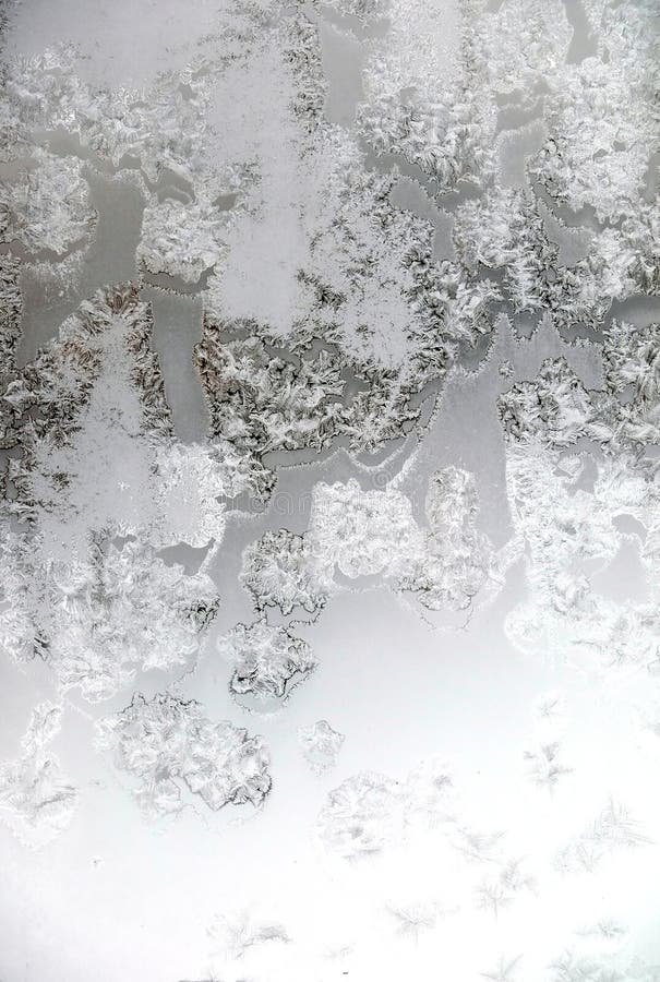 Tracery De La Escarcha En Ventana Congelada Foto de archivo - Imagen de ...