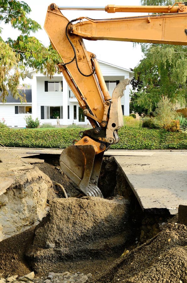 Track Hoe stock photo. Image of dirt, road, track, heap - 33761348