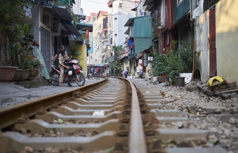 Tracks in Hanoi editorial photography. Image of dusty - 89506817