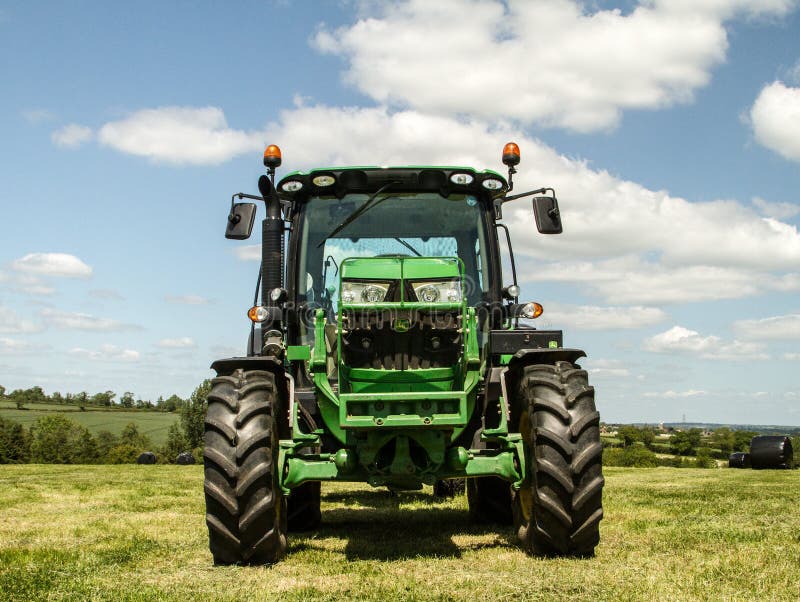 Tracteur John Deere Vert Moderne Photo stock éditorial - Image of ...