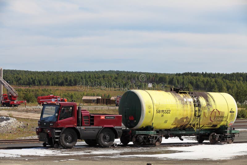Traction engine editorial photography. Image of engine - 28995577