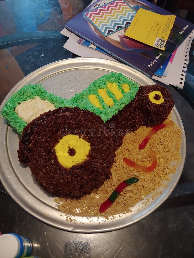 Tractor cake homemade editorial stock image. Image of worms - 186246689
