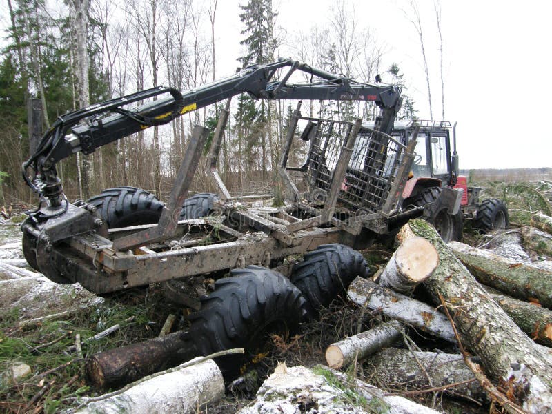 Tractor Con El Remolque Grande Imagen de archivo - Imagen de acoplado ...