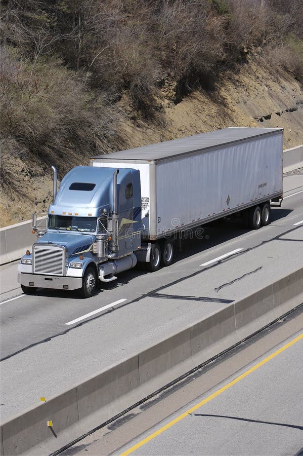67+ Tractor trailer truck Free Stock Photos - StockFreeImages