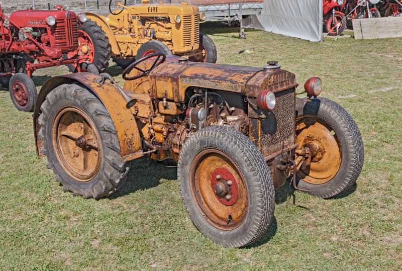 Tractor Viejo Motomeccanica Balilla Imagen editorial - Imagen de ...