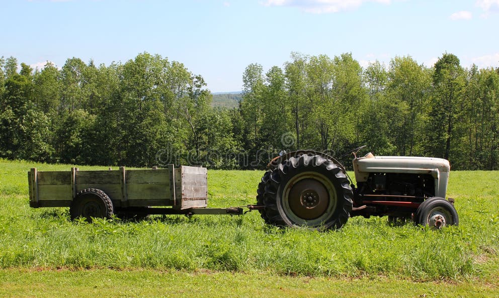 Tractor and wagon stock photo. Image of agriculture, transport - 20569508