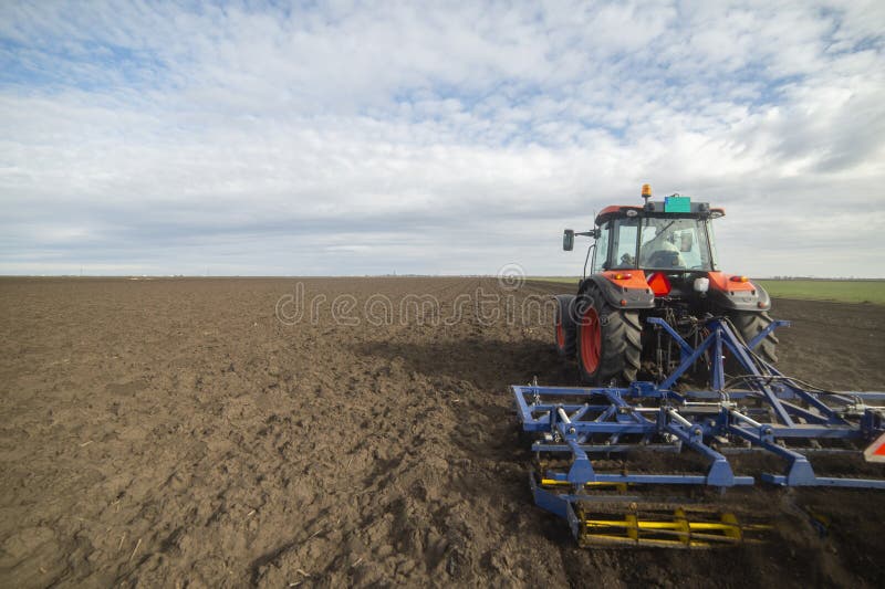 Tractor Working in the Field Stock Image - Image of shine, crop: 311496473