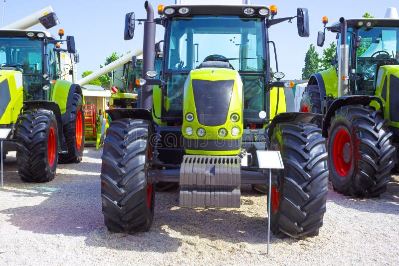 Cosechadora verde imagen de archivo. Imagen de amarillo - 31194553