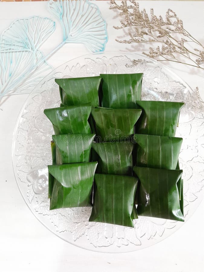 Tradisional Cake Bugis Cheew and There is Sweet Coconut in Side Stock ...