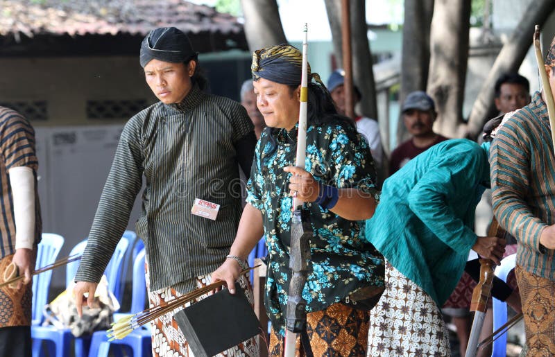 Traditional archery editorial image. Image of java, participants - 62996640