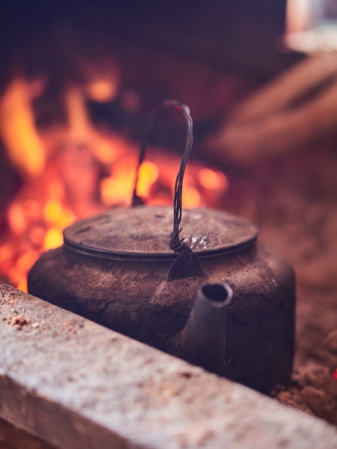 Traditional Bedouin Tea on Fire in the Wadi Rum Desert, Jordan Stock ...