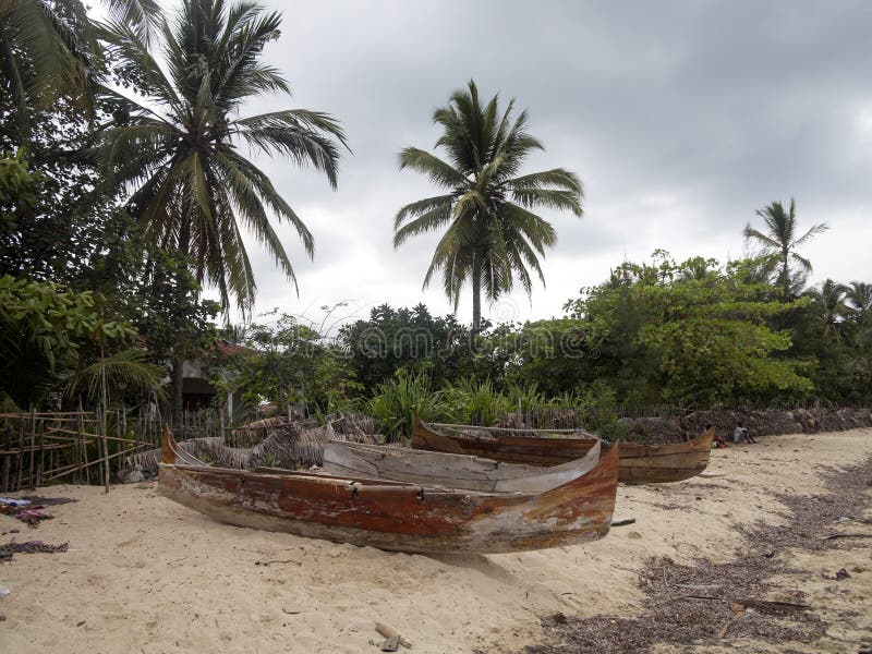 Traditional Boat Carved Tree Trunk Nosi Madagascar Stock Photos - Free ...