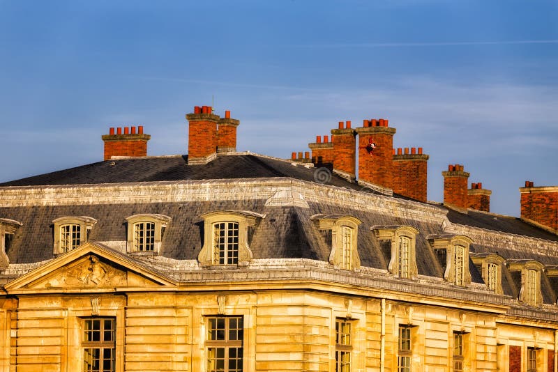 Traditional Building in Paris Stock Image - Image of balcony, clouds ...