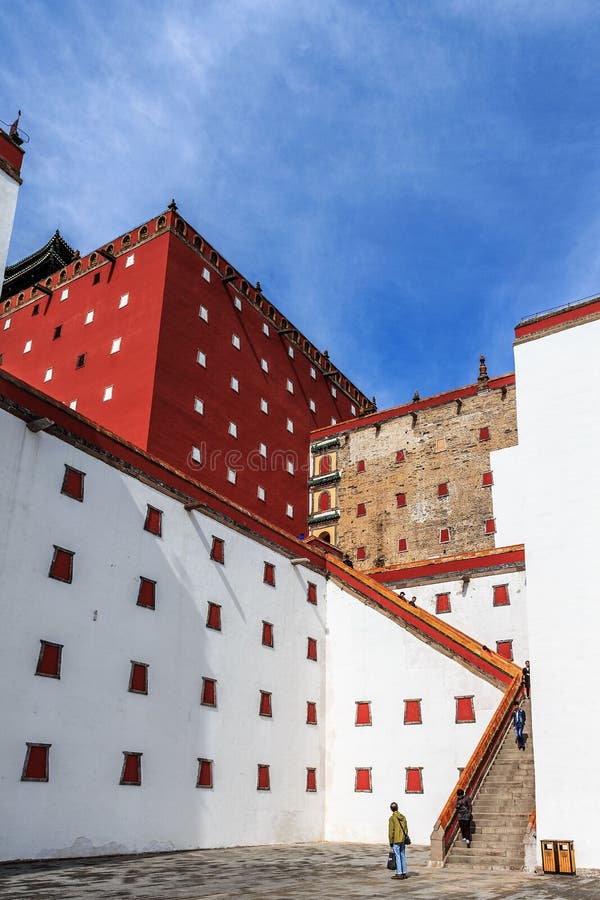 Chengdu editorial photography. Image of journey, china - 96447452