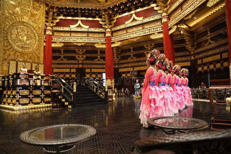 Traditional Chinese Dance Performance Editorial Image - Image of ...