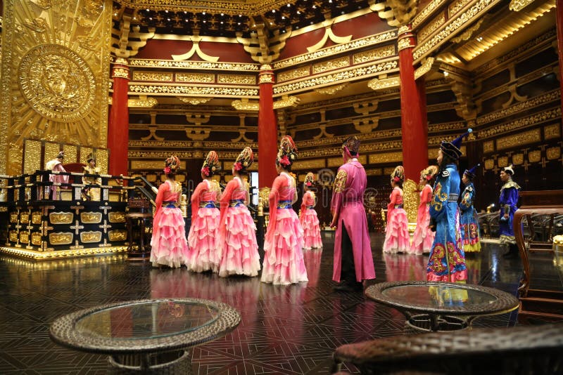 Traditional Chinese Dance Performance Editorial Photography - Image of ...