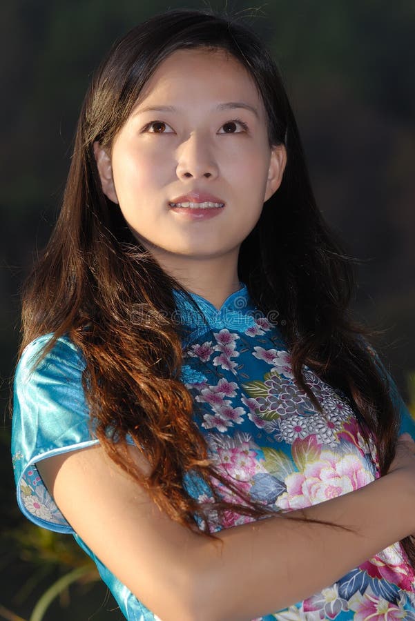 Traditional Chinese Girl Picture. Image: 3886961
