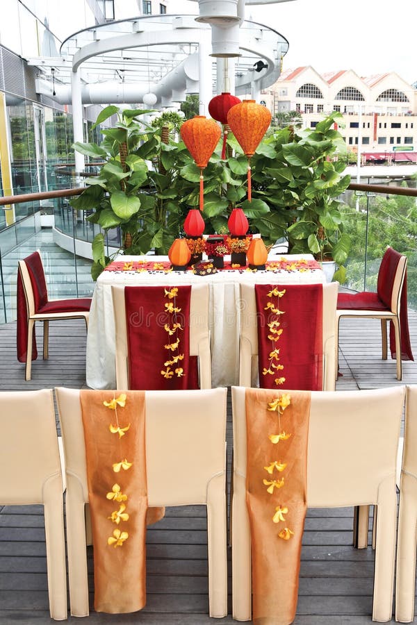 Traditional Chinese Wedding Stock Photo - Image of building, settings ...