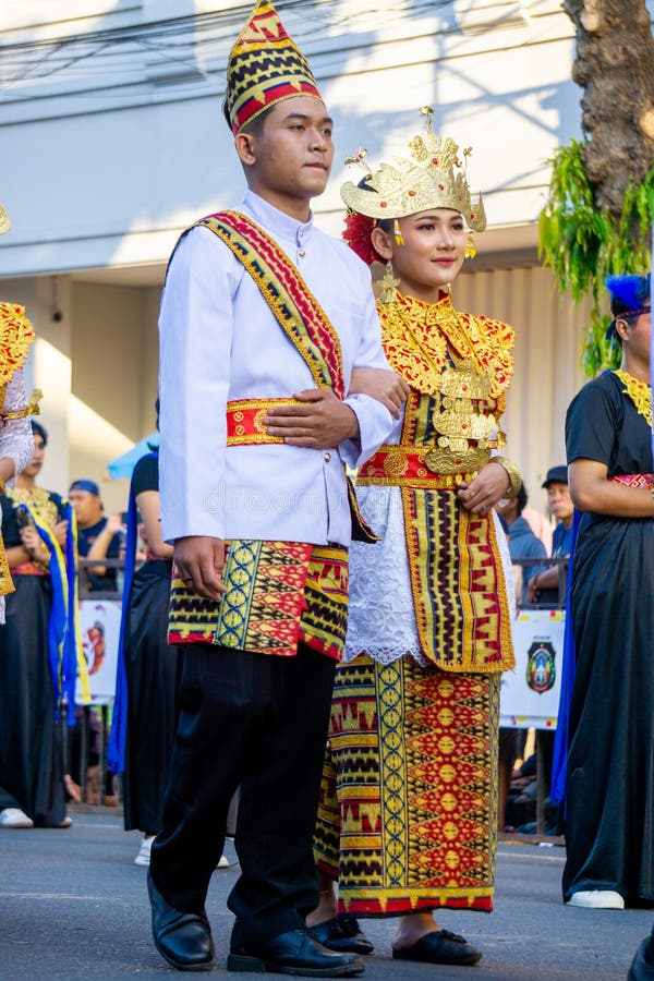 Traditional Costume Central Java on the 3rd BEN Carnival Editorial ...