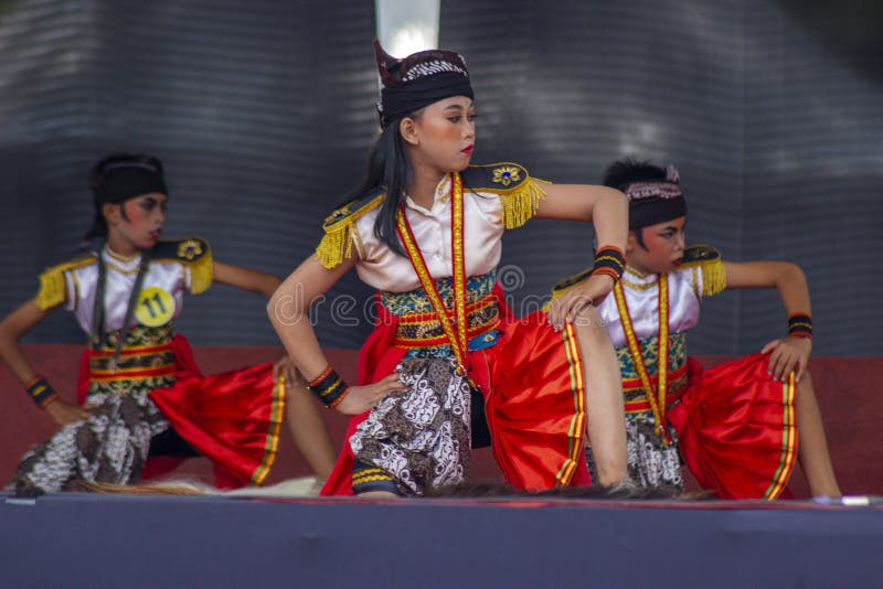 Traditional dance editorial stock image. Image of annual - 262095409