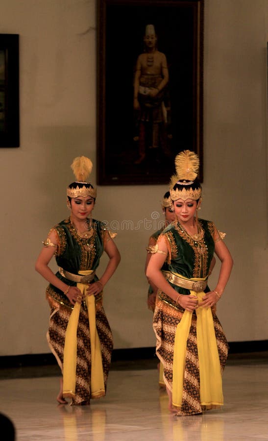 Traditional dance editorial photo. Image of named, kebaya - 50853556