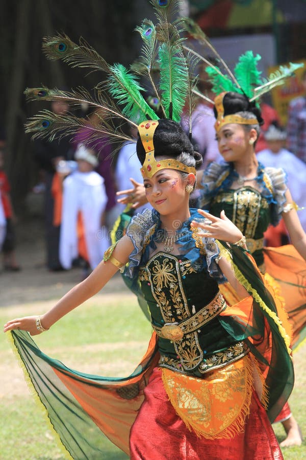 Traditional dance editorial photo. Image of traditional - 45938491