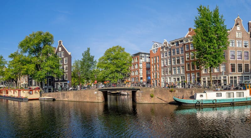 Traditional Dutch Canal Buildings Editorial Photo - Image of amsterdam ... Traditional Dutch Canal Buildings Editorial Photo - Image of amsterdam ...