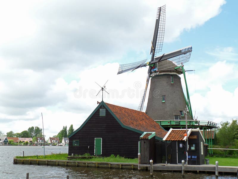 Traditional Dutch Windmill in Netherlands Editorial Stock Photo - Image ...