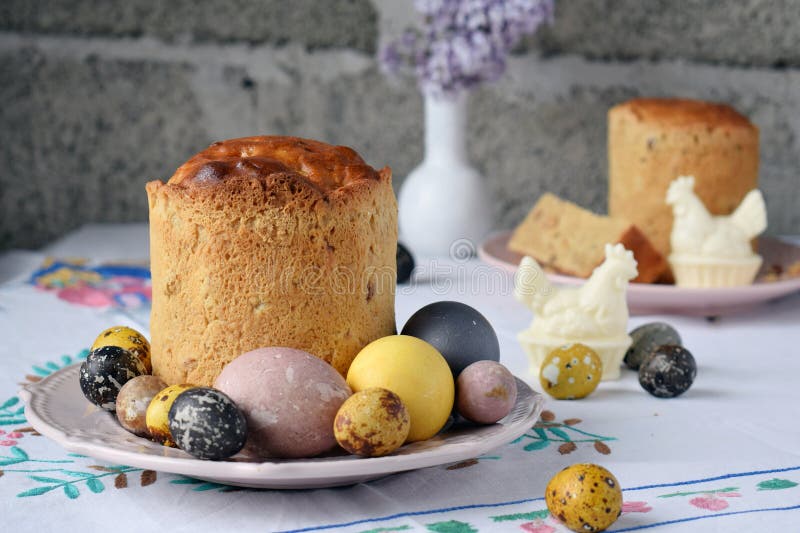 Traditional Easter Cake Decorated with Painted Eggs and Spring Flowers ...