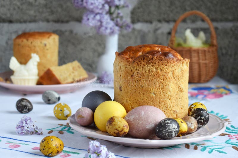 Traditional Easter Cake Decorated with Painted Eggs and Spring Flowers ...