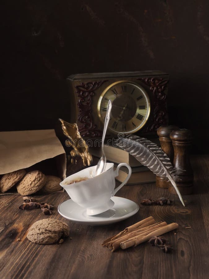 Traditional English 5 O& X27;clock Tea. Stock Photo - Image of chic ...