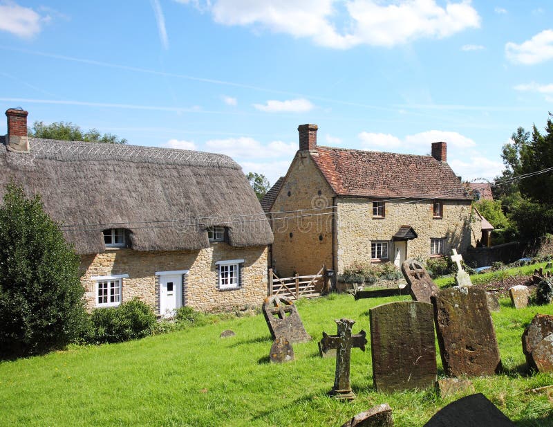 Traditional English Village Cottage Stock Photo - Image of traditional ...