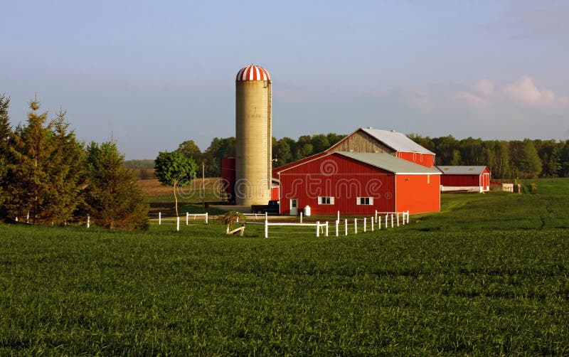 Attractive Barn and Silo in Wisconsin Stock Image - Image of farm ...