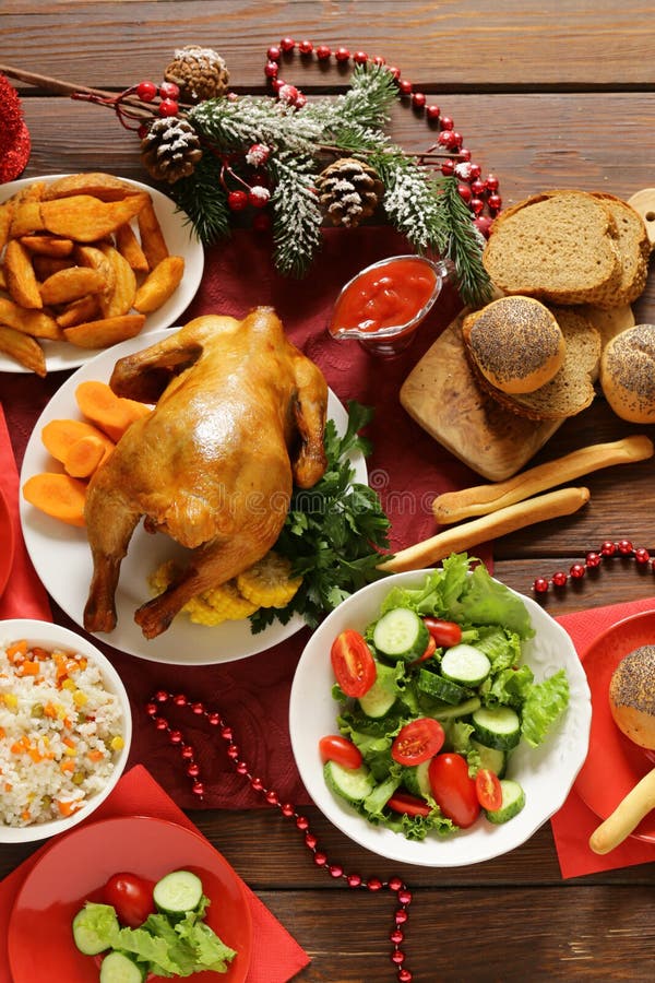 Festive Christmas Table Setting Stock Image - Image of glass, dining ... Festive Christmas Table Setting Stock Image - Image of glass, dining ...