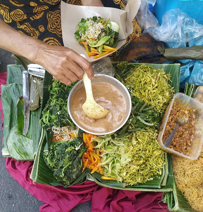 Traditional Food Pecel stock image. Image of plant, market - 270549965
