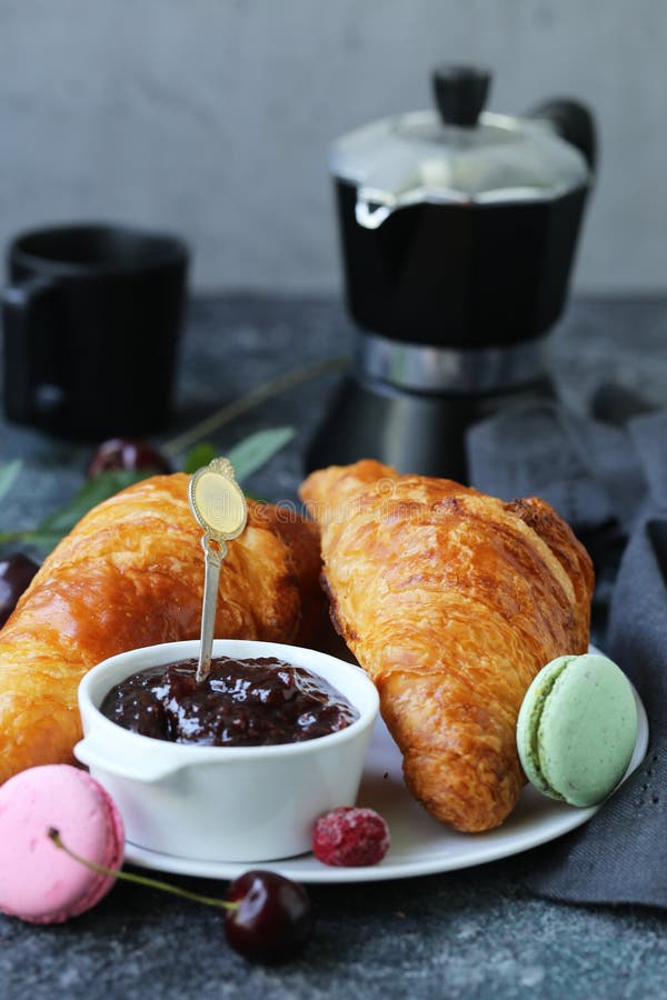 Traditional French Croissant Stock Image - Image of bakery, sweet ...