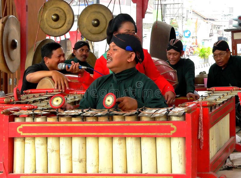 Gamelan editorial photography. Image of people, malaysia - 27813582