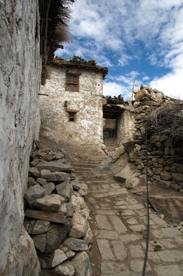 Traditional Himalayan Village Stock Photo - Image of outdoor, mountain ...