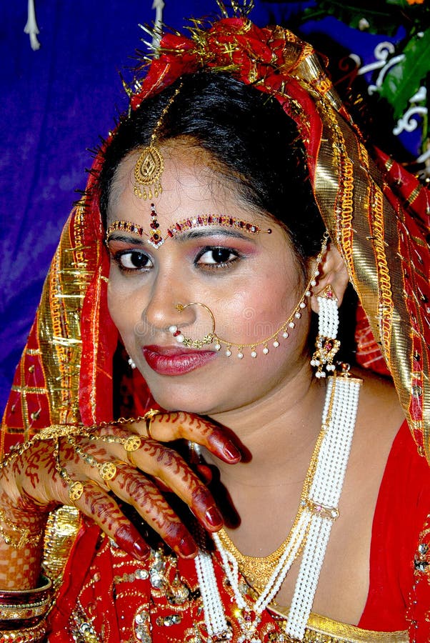 Traditional Indian bride editorial image. Image of eyes - 15793230