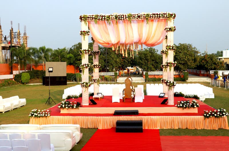 Traditional Indian Wedding Stage Editorial Photo - Image of cityscape ...